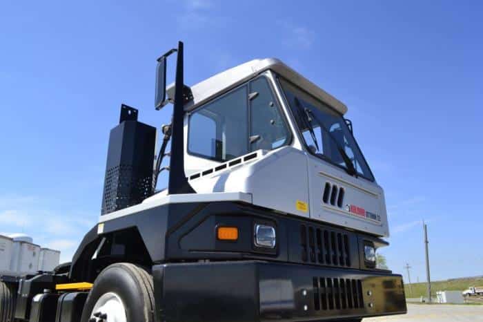 4x2 Off-Road Terminal Tractor - Briggs Equipment